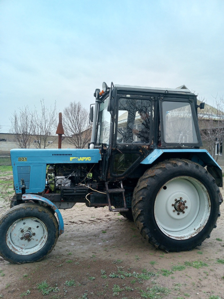 Mtz 80 .1 sotiladi yili 2004 manzil kitob tumani