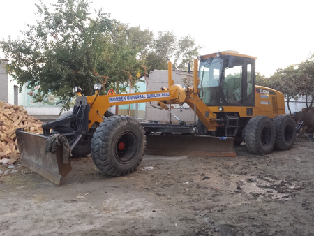 Автогрейдер XCMG 180