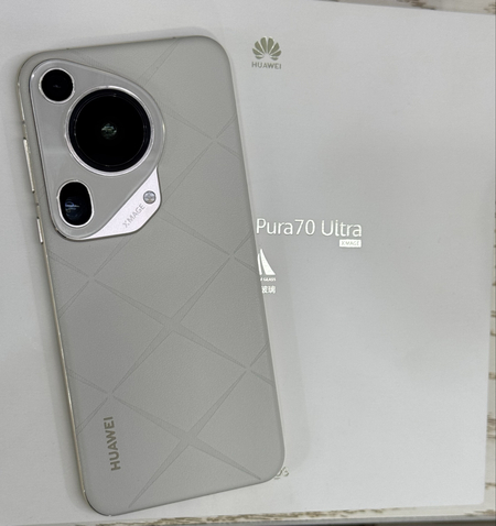 Huawei pura 70 ultra    16/1 Tb  звездообразный белый