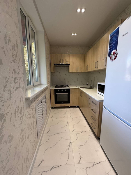 Продается 3х ком. квартира на Чиланзар 6, ор-р:Райхон перекресток,70м2