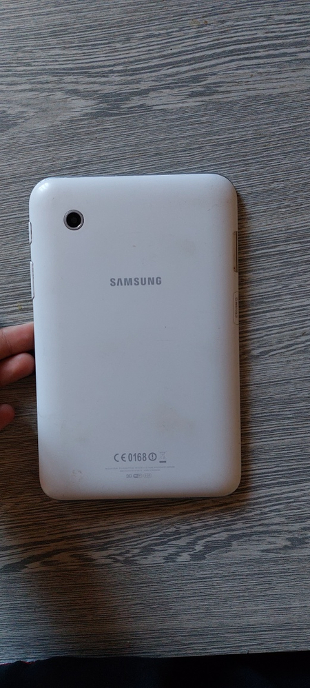 Planshet samsung   telefon sotiladi