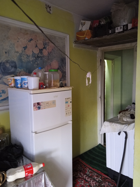 Срочно пахтазор тарговкадан асака банк тарафдан 2хона 4этаж сотилади