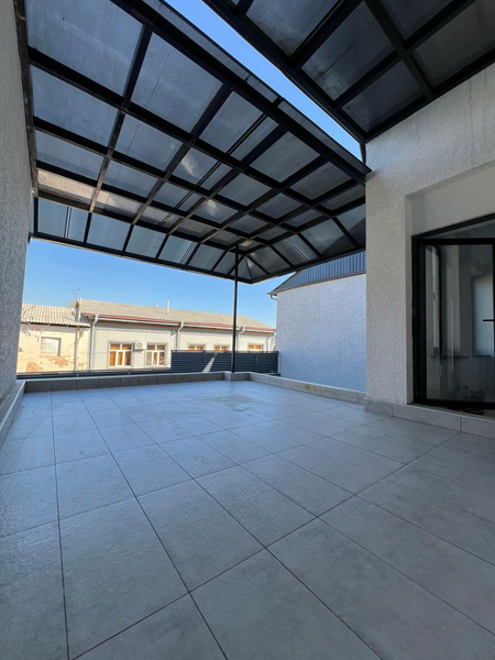 Юнусобод 19кв/6 та хона + 2 та холл-2соток 300м²