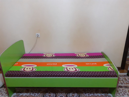 Bolalar uchin divan