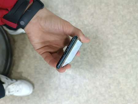 Iphone 7 32 gb KHA oqb oylab tel qilila realni oladiganla