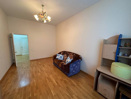 Продается кв в центре Чехова  Попугайчик 3/4/4 130м2