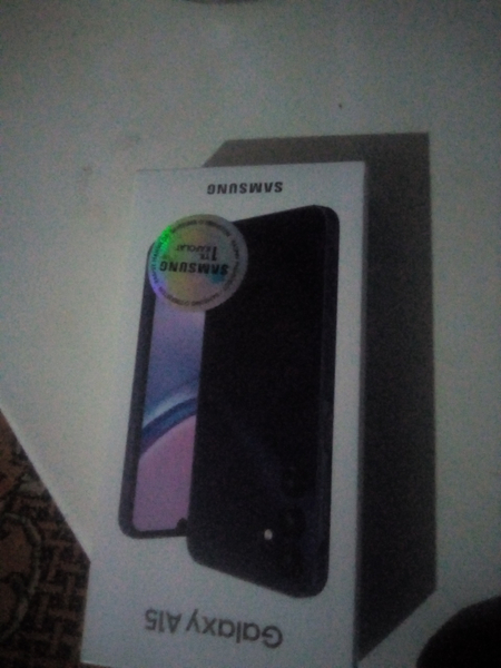iPhone Samsung A 15 sotiladi