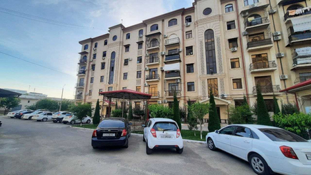 Продается квартира цокольная 154 квадратов