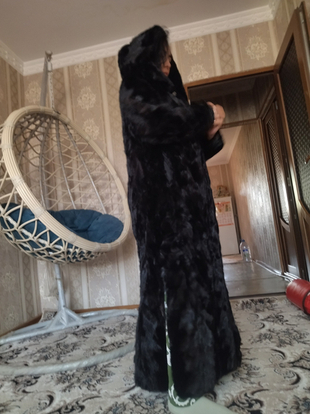 Продается шуба норковая.