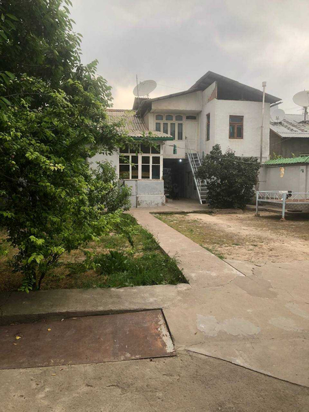 М.Улугбек р-н 4,6 соток  340,000у.е.   ББ154362