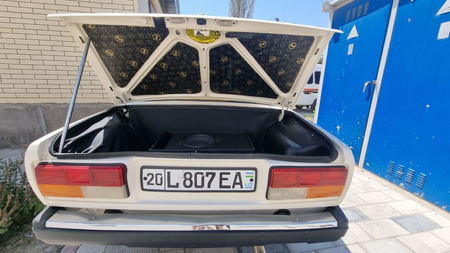Автомашина ВАЗ (Lada) 2107