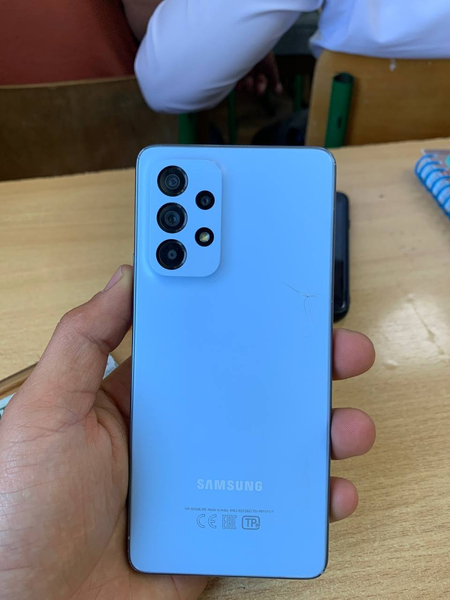 Samsung A53 5G.  8/256GB