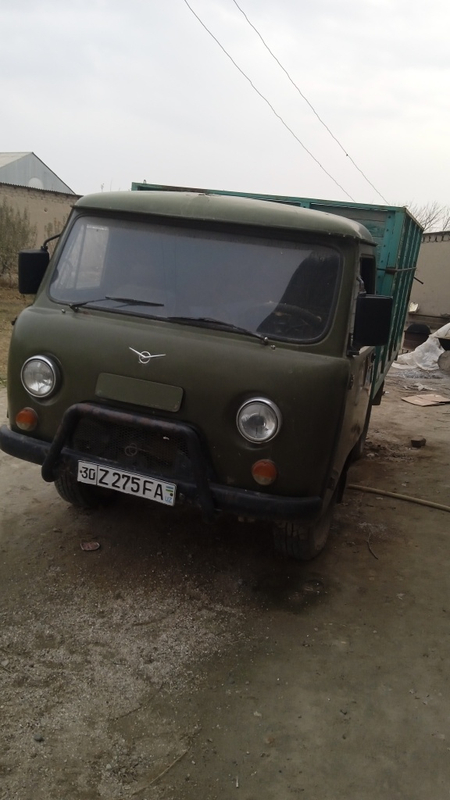 Uaz mashina sotiladi