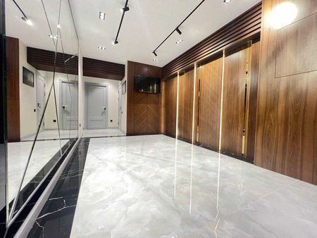 продается комерческое помещение Ц5 80 кв.м