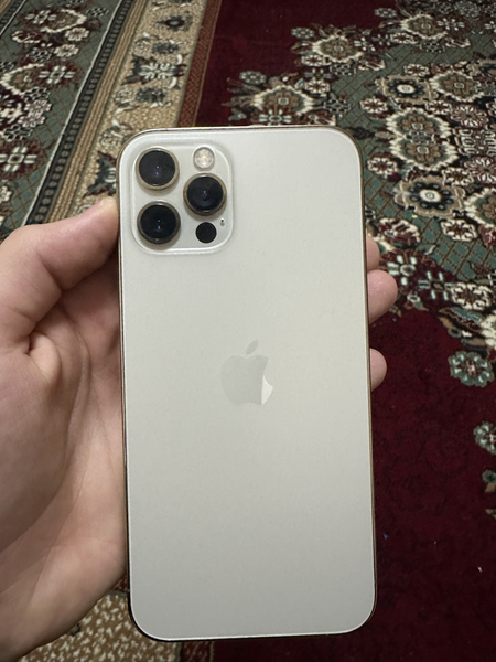 Iphone 12 pro Gold