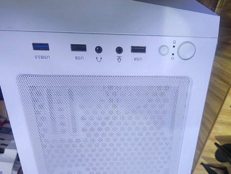 Avt Gaming X2 oq va qora keys 4x Fan rgb