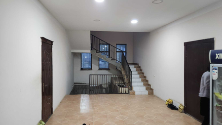 Kotej sotiladi $120 000