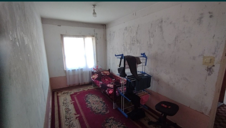 Продаётся квартира Юнусабад 15  5/3/5