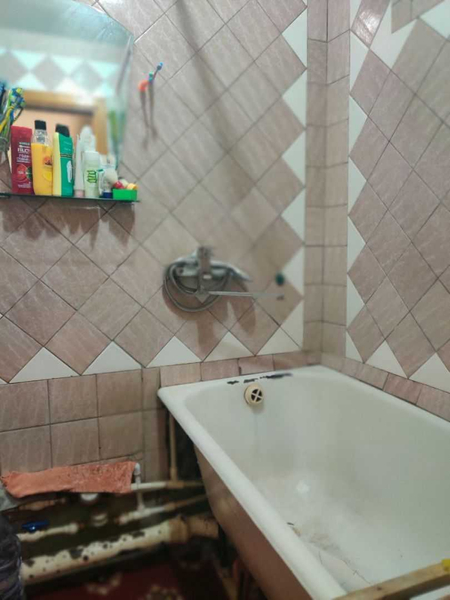 Срочно Продается квартира в Шайхантахурском районе 4/5/5 (J3773)