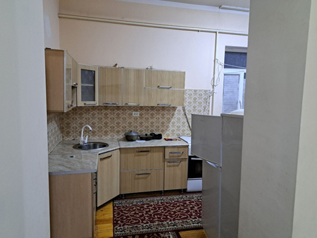 Urganch Karat kafeni orqasinda 2 xonali