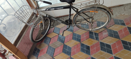 Velosiped sotiladi yurishi zor yengil mazza qilib minasiz