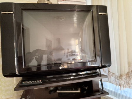 LG televizor sotiladi