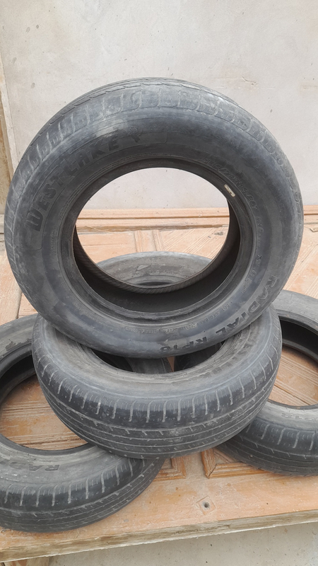 Shina Balon sotiladi 185/70 (13)lik  balon