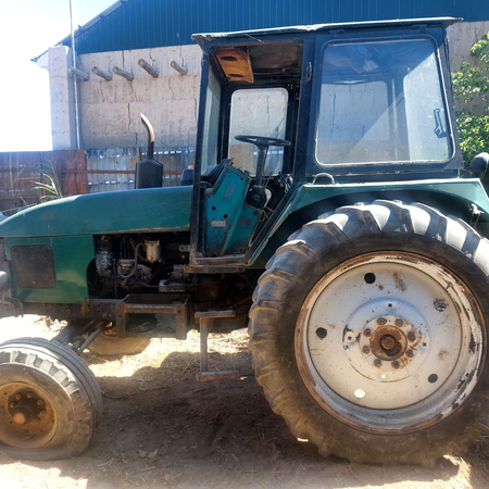 Qachir traktor sotiladi holati alo ishga tayyor holda