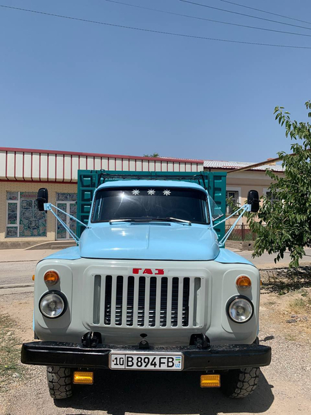 Gaz 53 1988 yil sotladi