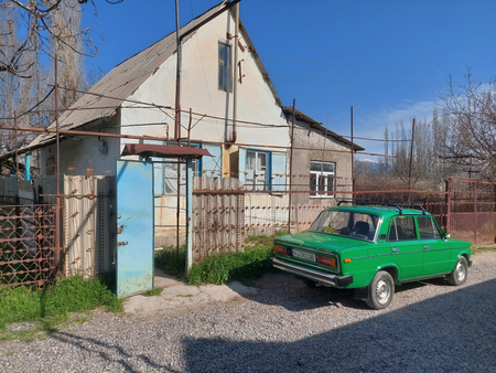 7.5 соток уй сотилади азадбашта