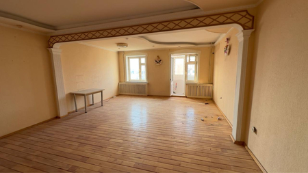 Срочно продается 155 квадрат 4х комнатная квартира ул Нукусская