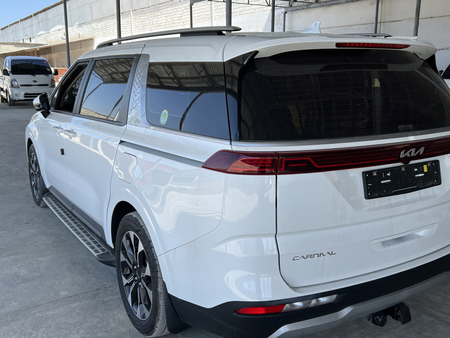 Автотранспорт KIA Carnival 2023 seats 9