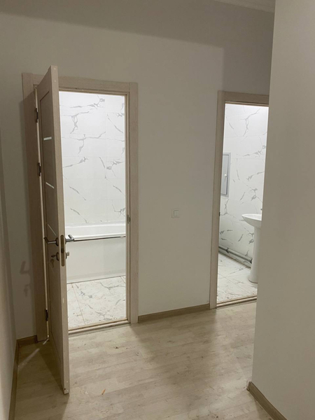 Yangi Darhon 2 da 2 xona 62 kvadratli uy sotiladi