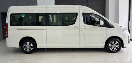 Toyota Hiace Tourister 3.5L 2023 13 местный