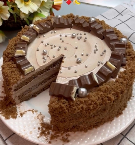 Tort va pishiriqlar sotiladi