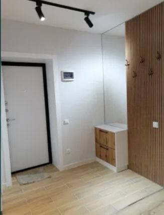 Kosmonavtov 2/4/4 Kirpich Remont Yevro Orientir : Korzinka 60 m2