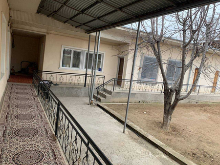 Toshkent Viloyat, Navoiy markaz,  6 sotixli hovli uyi ijaraga beriladi