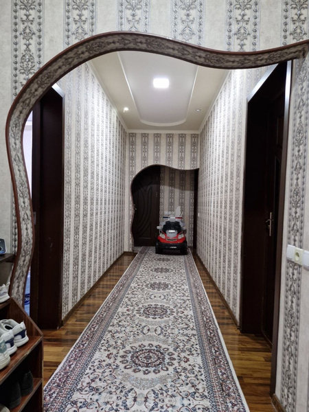 Юнусабад 14. 4/5/9 орентир Карзинка , Петушок. Цена срочно