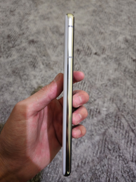 Samsung S21 sotiladi srochna