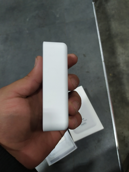 Iphone power bank mage safe yangi 10000tali srochni