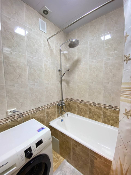 Продаётся квартира Чиланзар Ц-квартал 2в3/3/5 Бриллиантовый ремонт