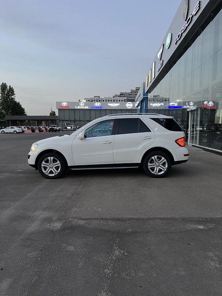 Mercedes Benz ML350