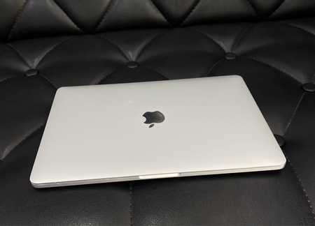 Apple MacBook Pro M1 2020 года в хорошем состоянии