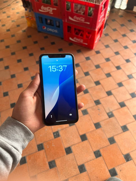 iPhone 11 яхши холата 128гб емкаст 80%