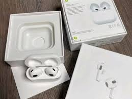 Juda ixcham arzon Airpods 3/3