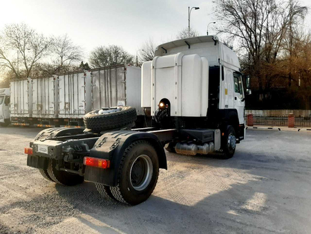 Тягач A6 HOWO  (4х2)  (газ)