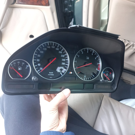 Продаётся щиток приборов от Bmw e34