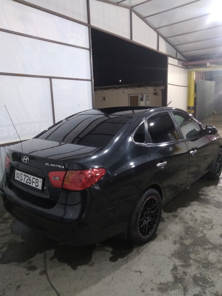 Hyundai Elantra хороший среднее