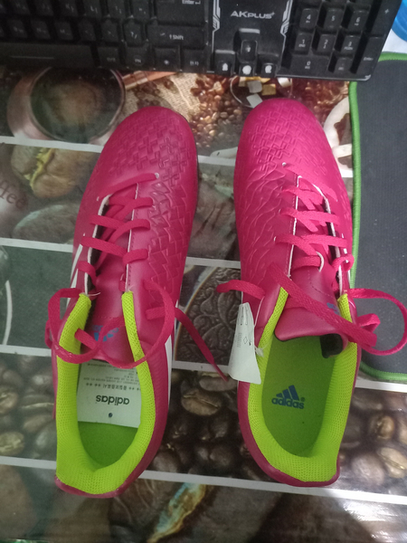 Original Adidas butsi