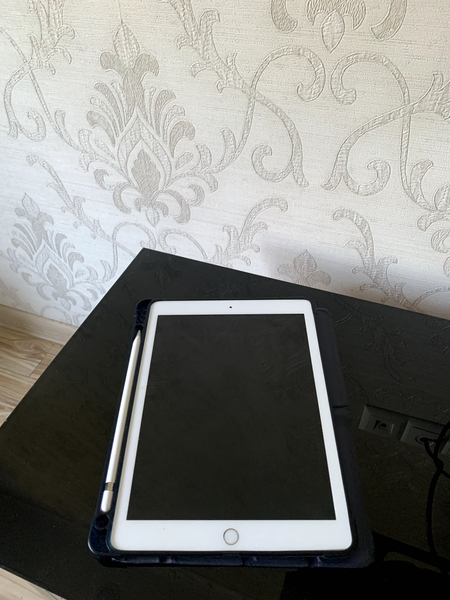 iPad  (6-го поколения) 128 Гб Wi-Fi